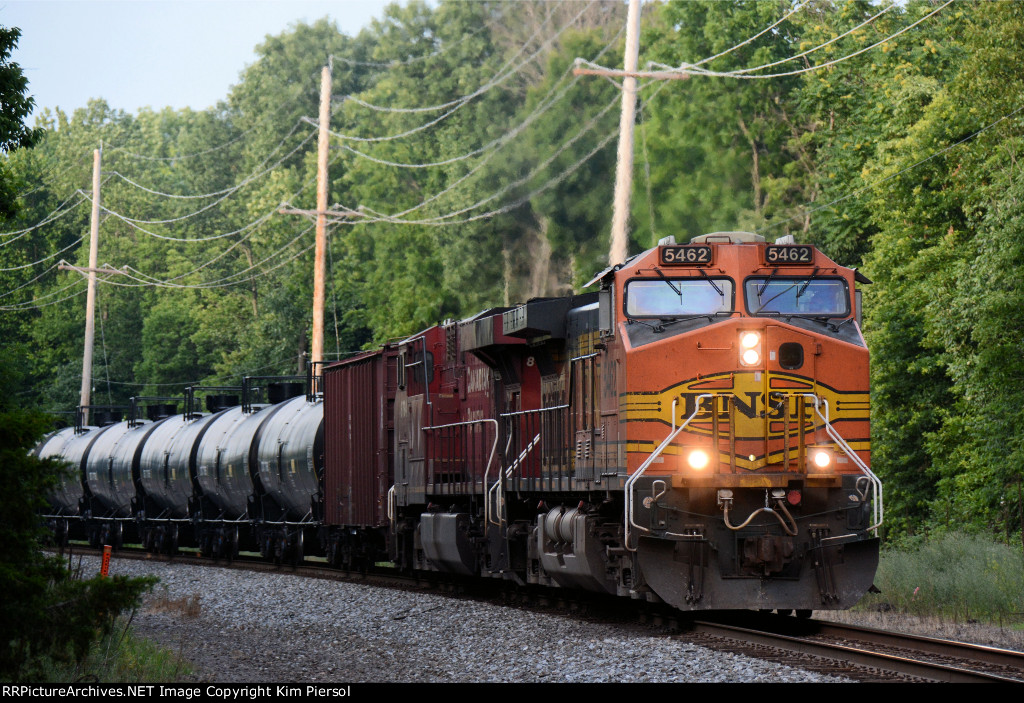BNSF 5462 CSX Train K040 Crude Oil Loads
